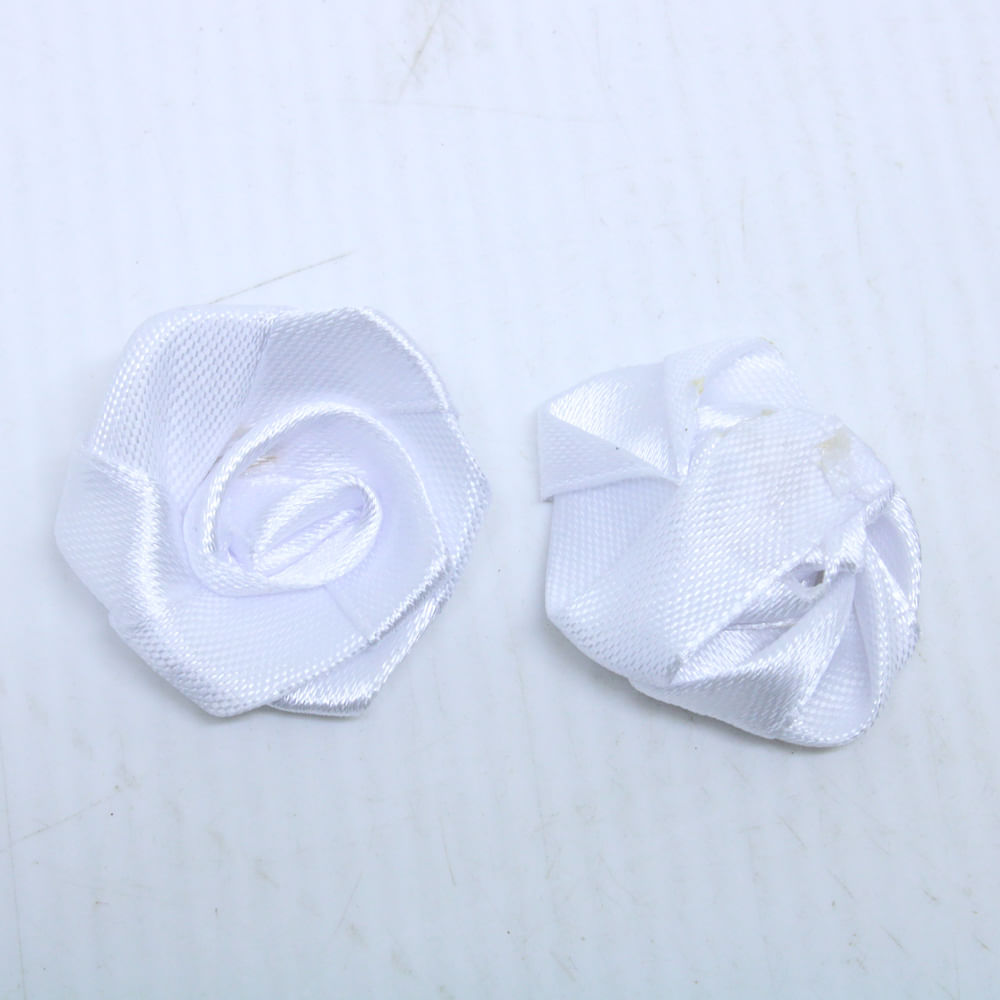 Flor Rococó 30mm em Cetim - Kit com 10 Peças